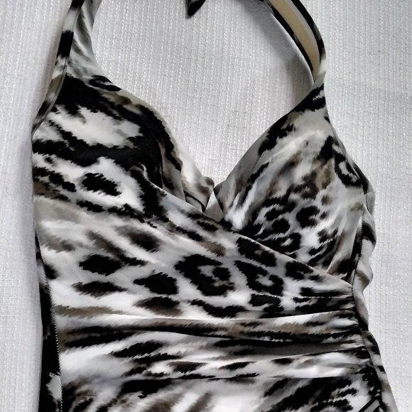 Magicsuit | Swim | Magicsuit One Piece Size 4 Full Cover Trendy Animal ...